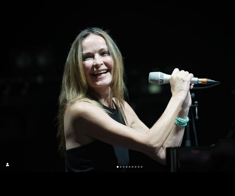 Homepage [sharoncorrfan.com]